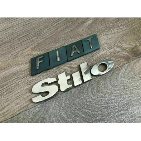 Monogrammes insignes logos badges emblèmes sigles FIAT STILO