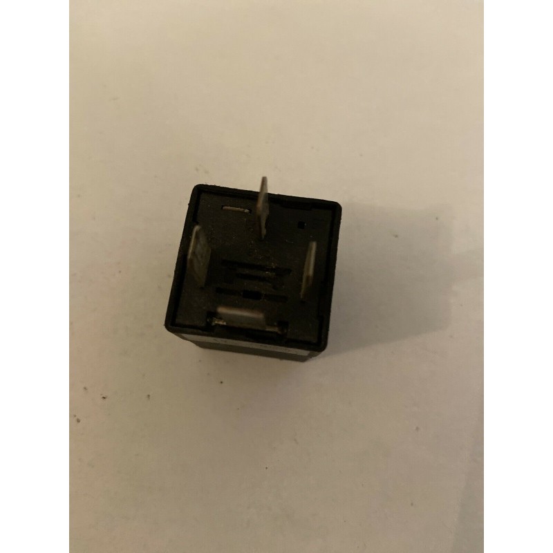 RELAIS MERCEDES HELLA A0025421319 UH2 12V