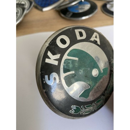 SKODA ORIGINE MONOGRAMME LOGO EMBLÈME INSIGNE CUSTODES SIGLES