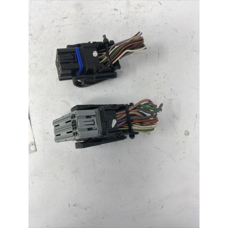 CONNECTEUR FICHE FAISCEAUX CABLE CÂBLAGE PLUG ECU DE CALCULATEUR MOTEUR ...