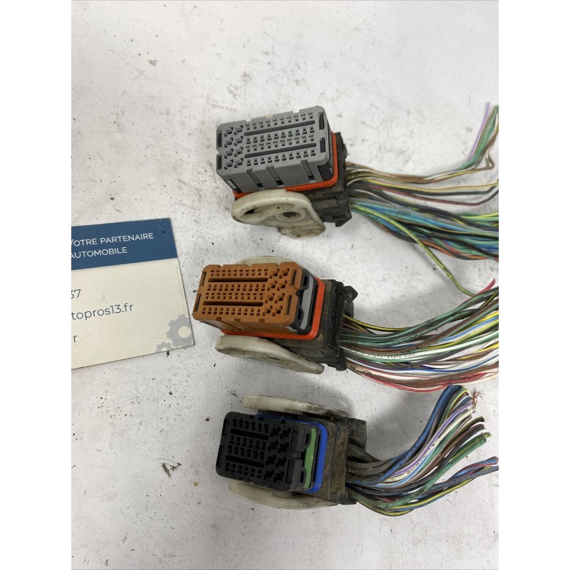 CONNECTEUR FICHE FAISCEAUX CABLE CÂBLAGE PLUG ECU DE CALCULATEUR MOTEUR ...