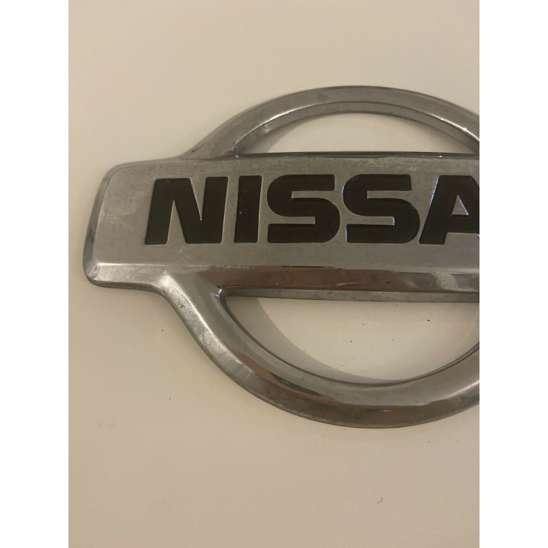 NISSAN ALMERA ARRIERE ORIGINE MONOGRAMME LOGO EMBLÈME INSIGNE CUSTODES ...