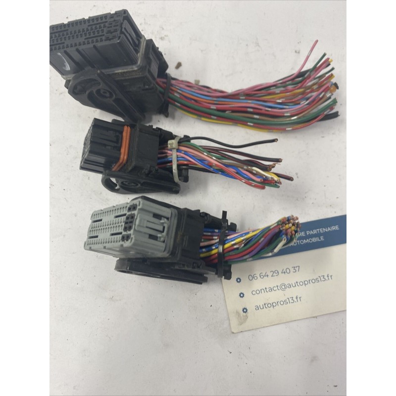 CONNECTEUR FICHE FAISCEAUX CABLE CÂBLAGE PLUG ECU DE CALCULATEUR MOTEUR ...