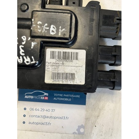 BOITIER BOITE A PORTE FUSIBLE USM BSM RELAIS DE RENAULT TRAFIC VIVARO ...