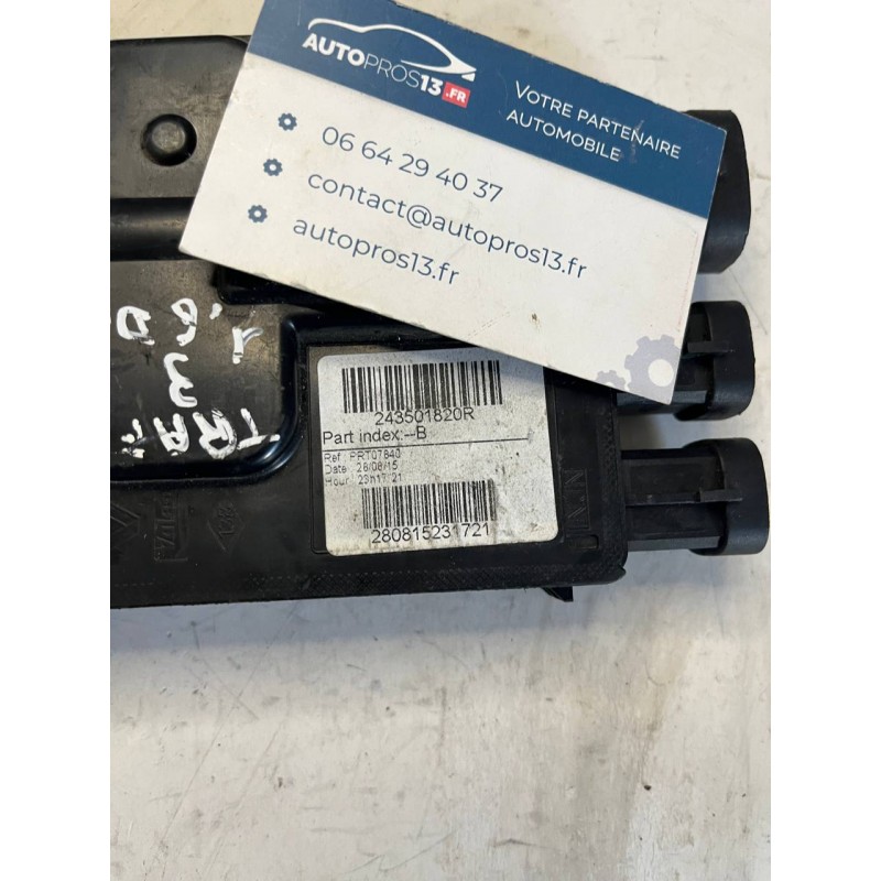 BOITIER BOITE A PORTE FUSIBLE USM BSM RELAIS DE RENAULT TRAFIC VIVARO ...